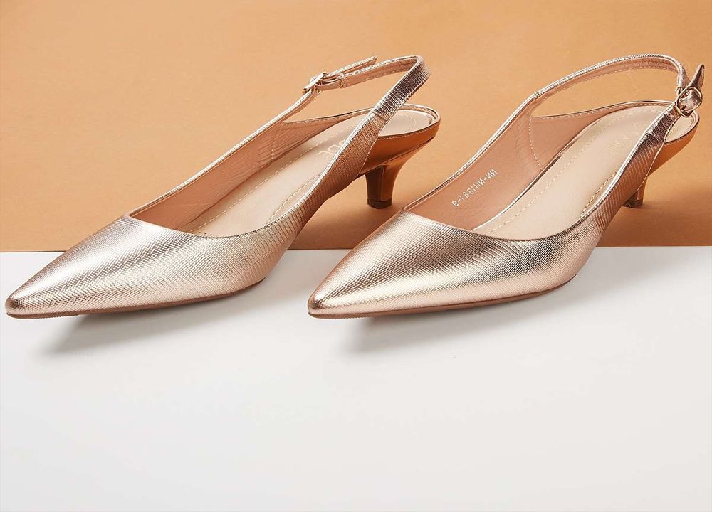 Gold It Up All The Way: 5 Exquisite Gold Pumps Picked Just For You