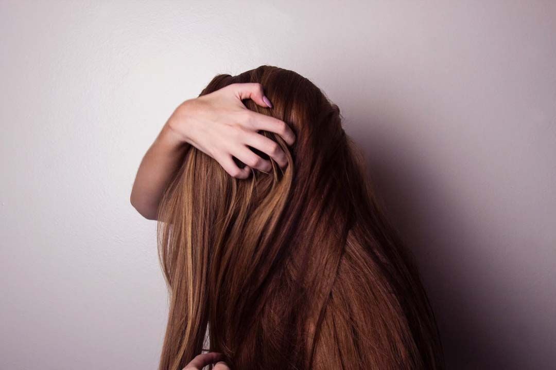 8 Awesome Hacks To Keep Hair Clean Without Washing It For Days